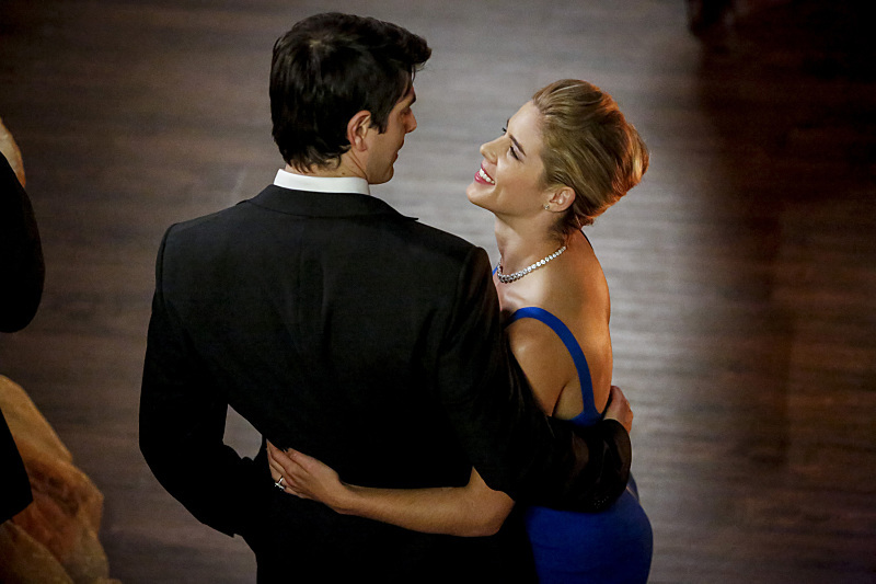 'Arrow' Episode 100 Put The Final Nail In the Shipping Coffin | Inverse