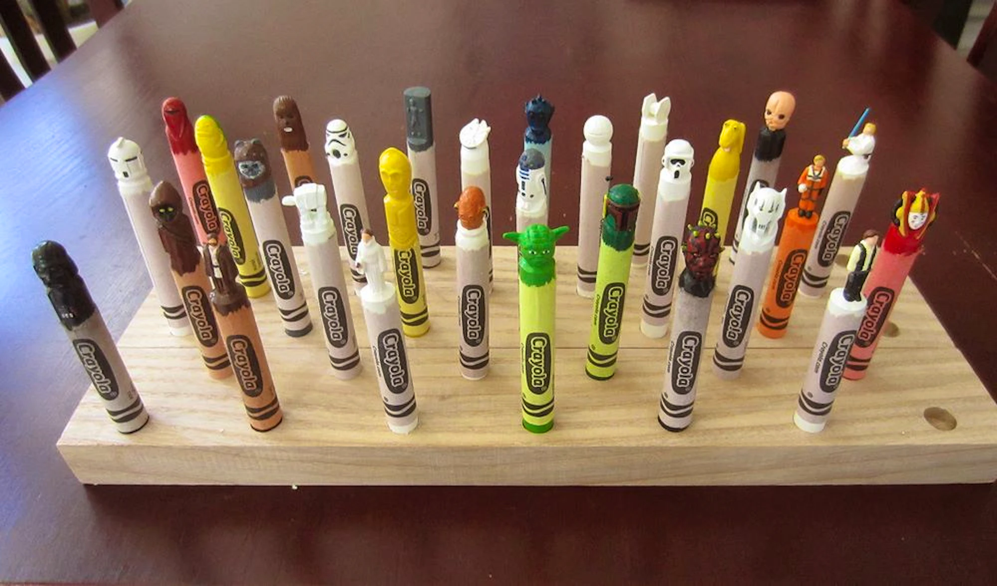 This Artist Carves 'Star Wars' Characters Into Crayons | Inverse