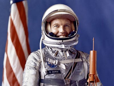 NASA Releases Rocket and Aircraft Patents for SpaceX and Blue Origin to ...