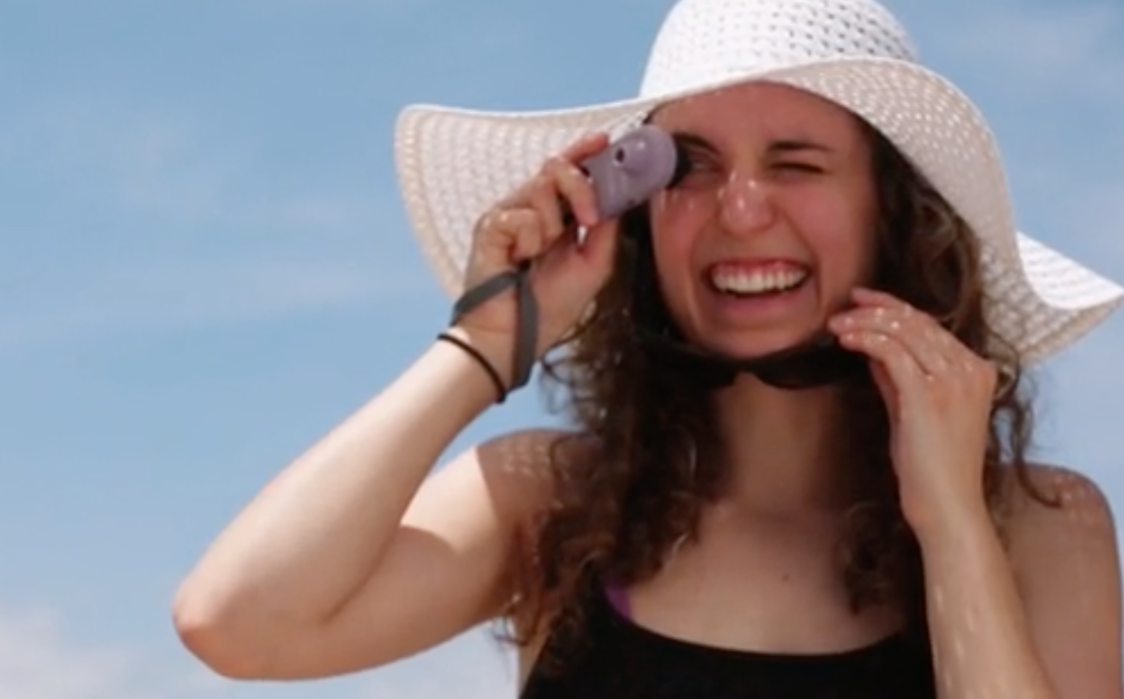 The Sunscreenr Promises to Show Exactly Where You Need to Apply More ...