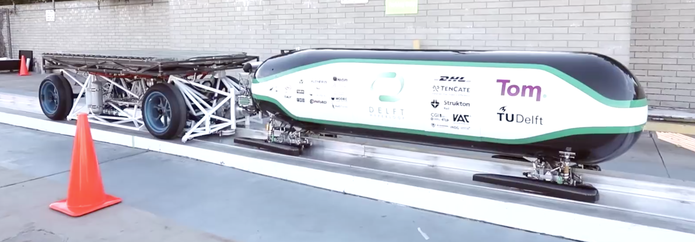 Hyperloop Pod Designers Visit SpaceX Test Track | Inverse