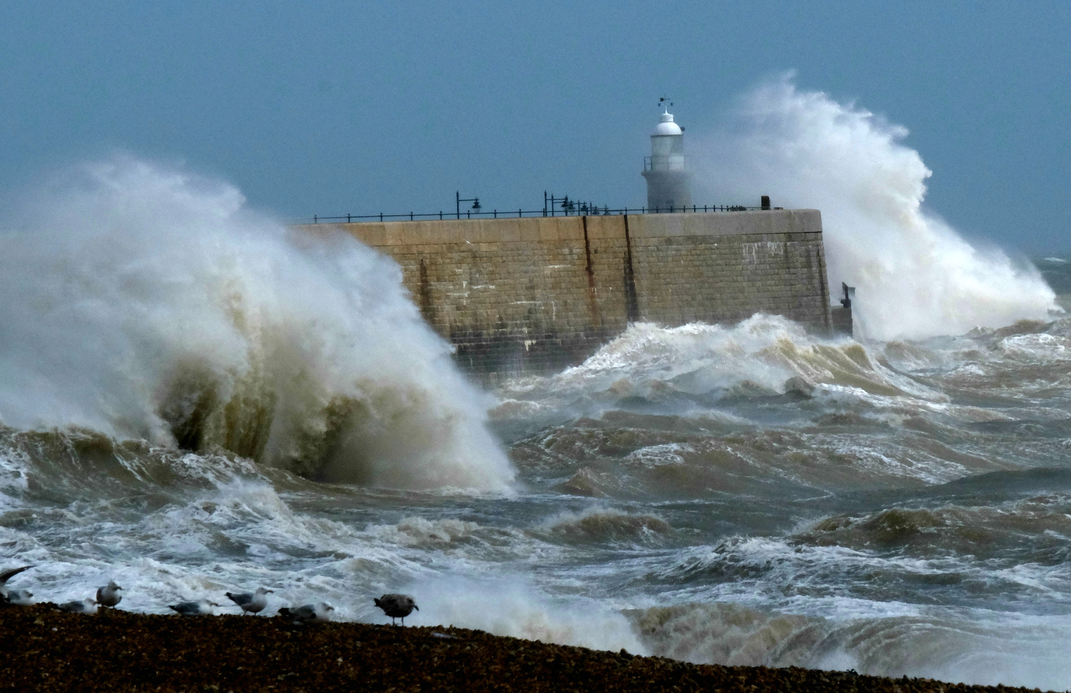 Warming Oceans Are Making Waves Stronger With Every Passing Year | Inverse