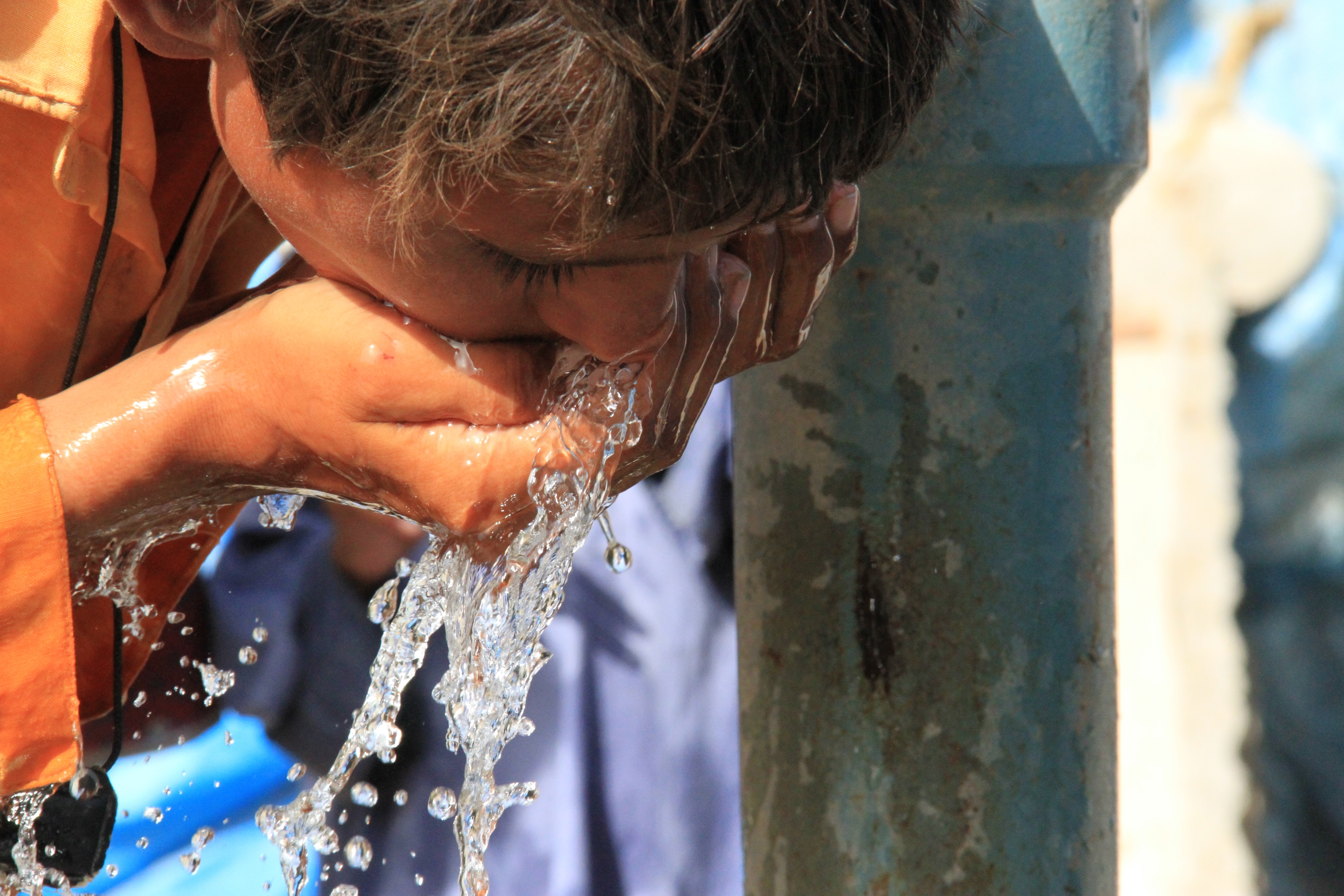 Bill Gates Wants to Turn Your Poop Into Water | Inverse