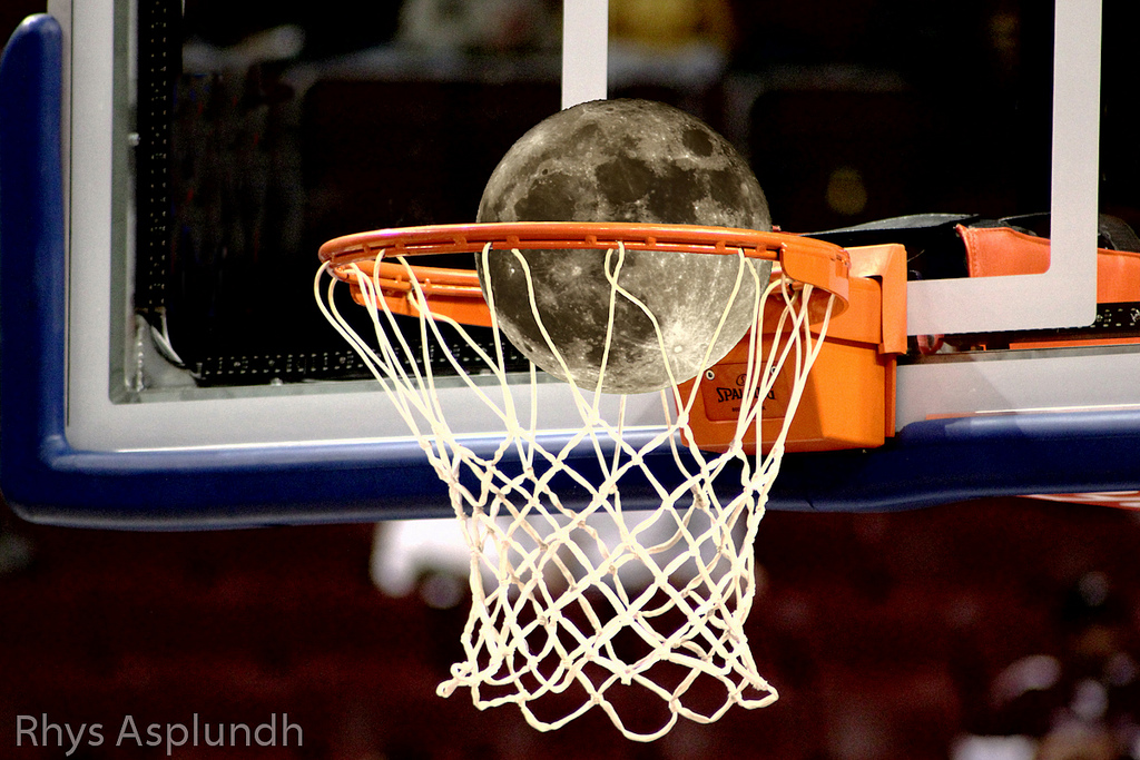 Will There Be Sports in Space? Former Astronaut and NFL Player Says Yes ...