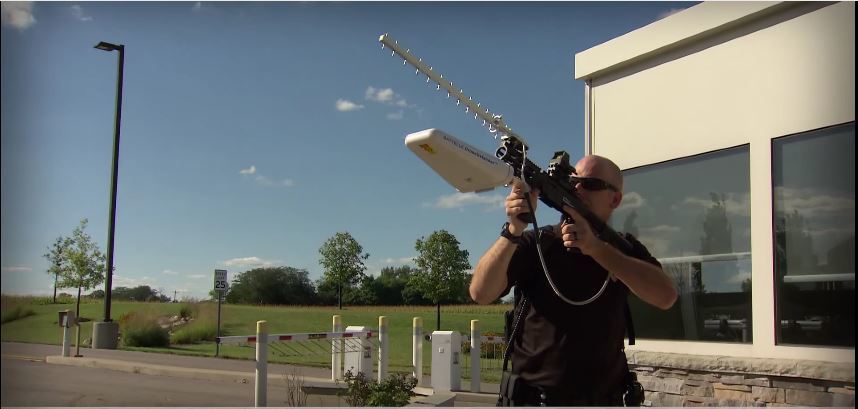 Radio-Wave Jamming Gun Stops Outlaw Drones Without Damage | Inverse