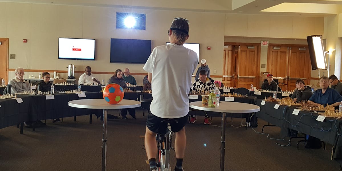 Timur Gareyev's blindfold chess technique | Inverse