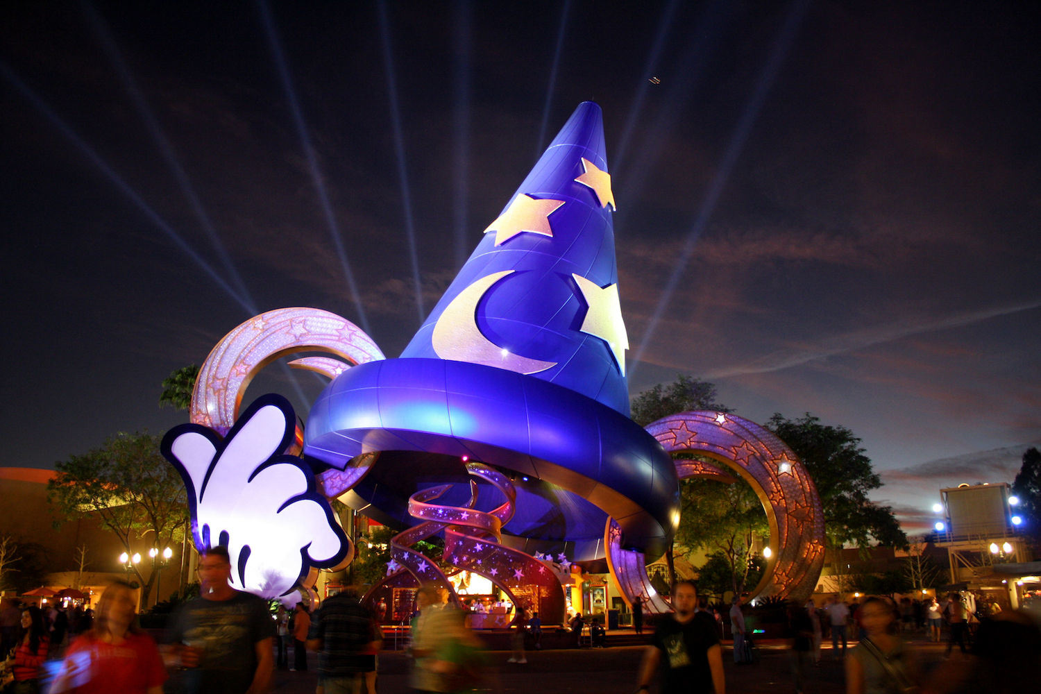 Disney's Accelerator is Investing in the Future of Amusement Parks ...