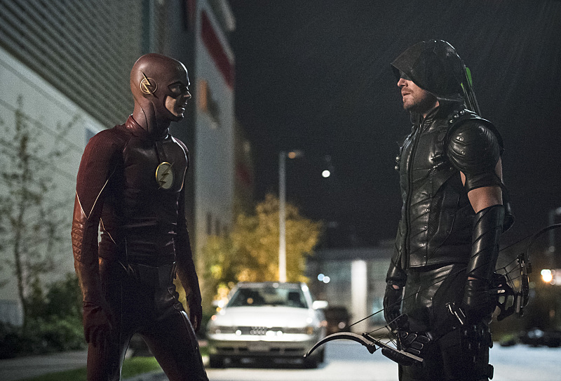 'Arrow' Just Made a Case for DC's TV Universe Needing Its Own 'Civil ...