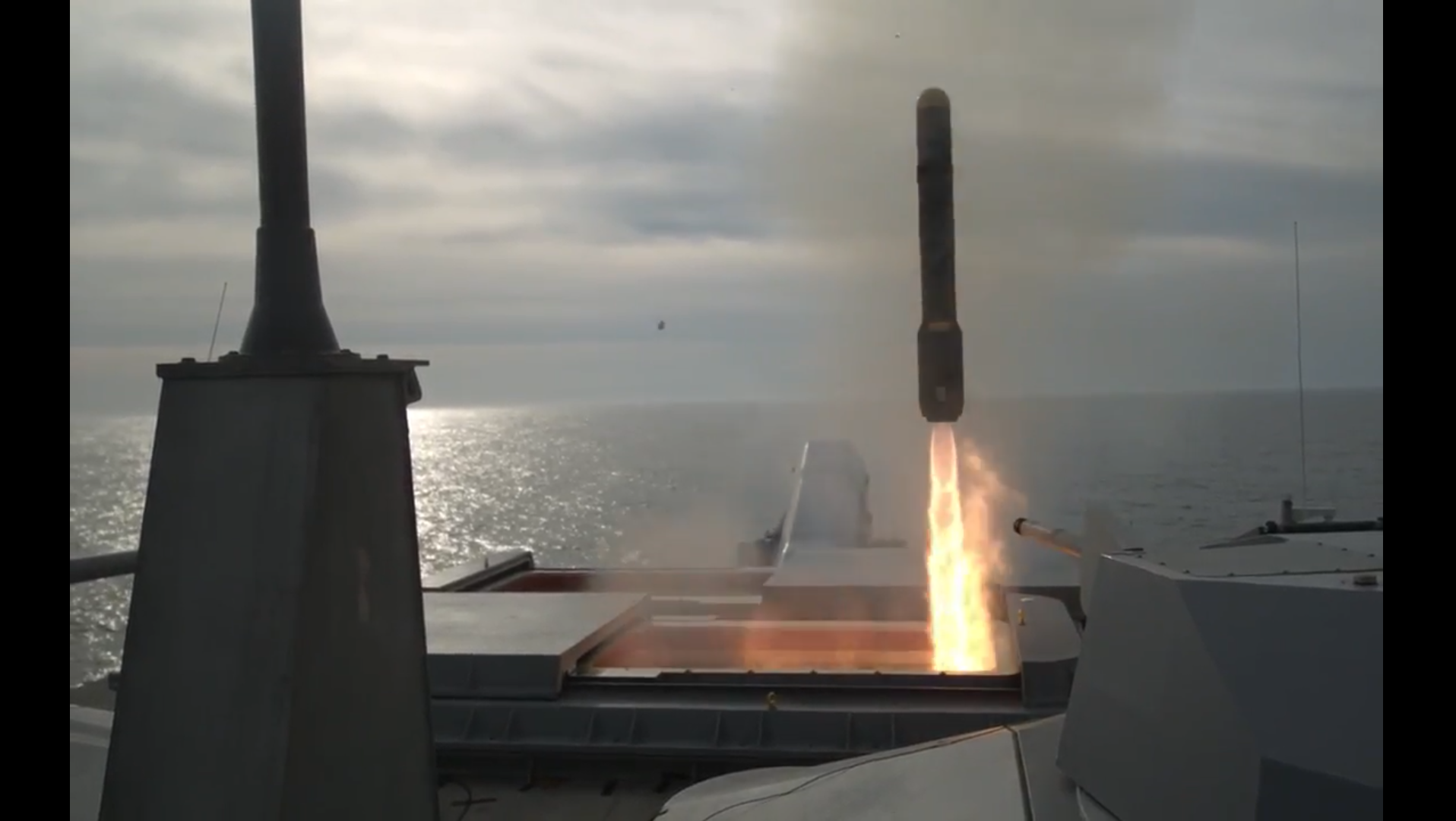 Watch a Littoral Combat Ship Launch a Missile in Ultra Slow-Motion ...
