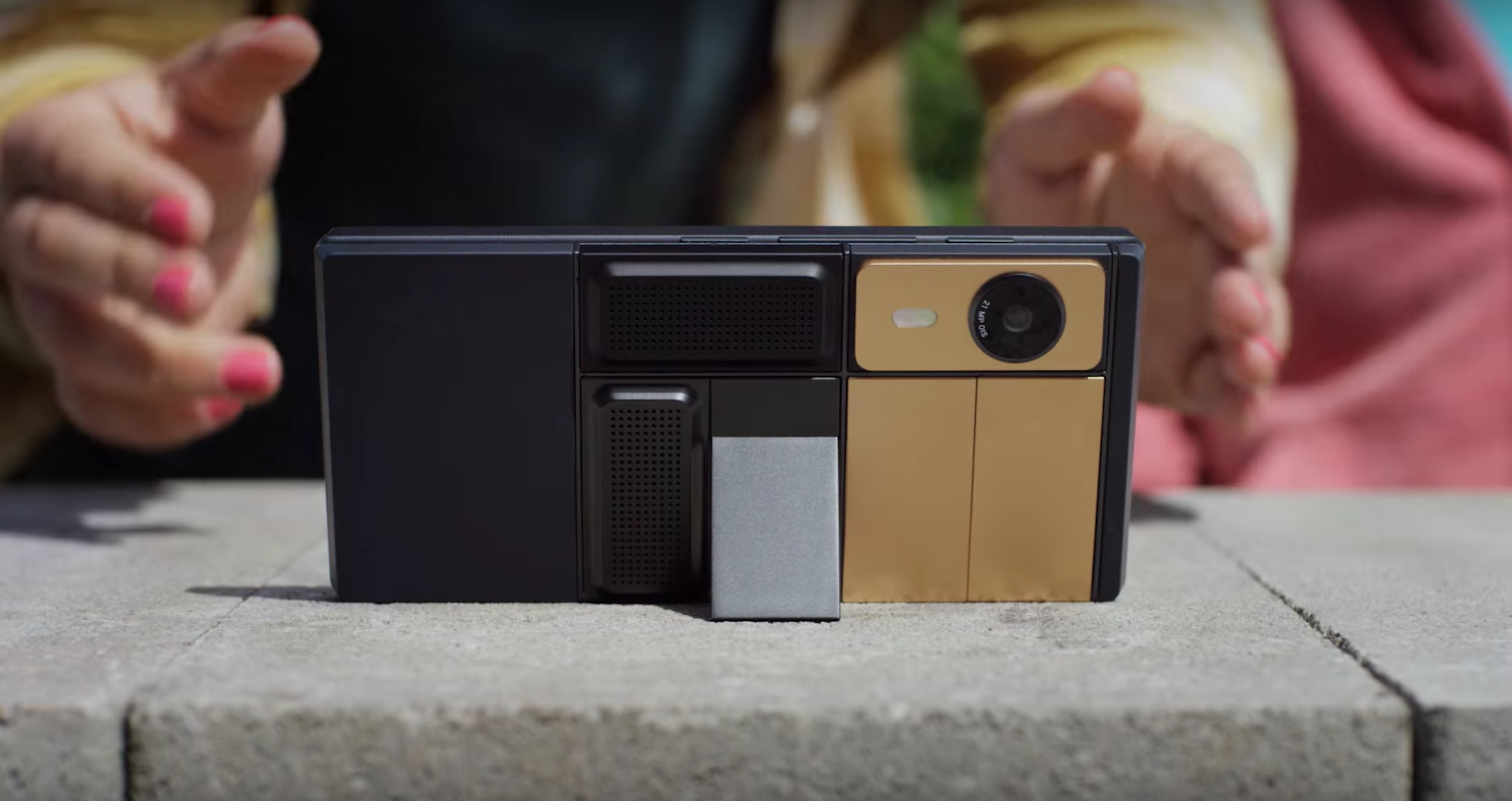 7 Specialized Uses for Google's Ara Modular Phone Coming in 2017 | Inverse
