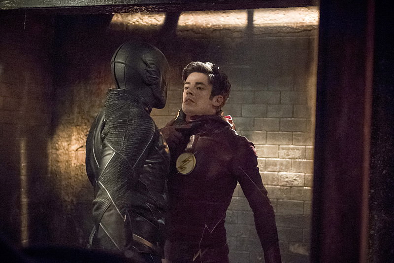 New 'The Flash' Season Trailer Shows Zoom Unmasking and Diggle From ...