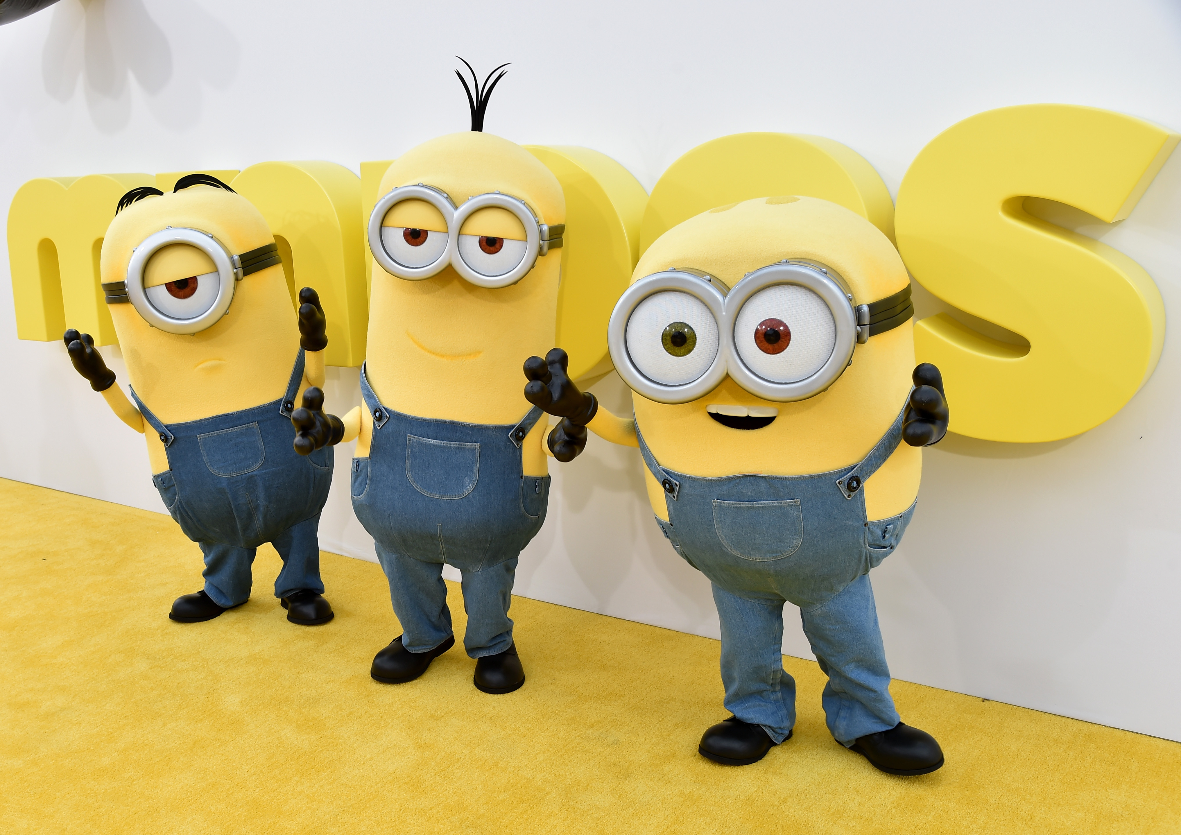 Comcast-Dreamworks Animation Deal Means Minions Will Wage War on Star ...