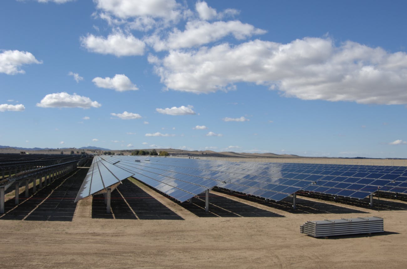 Here Are the World's 6 Largest Solar Farms From India to California ...