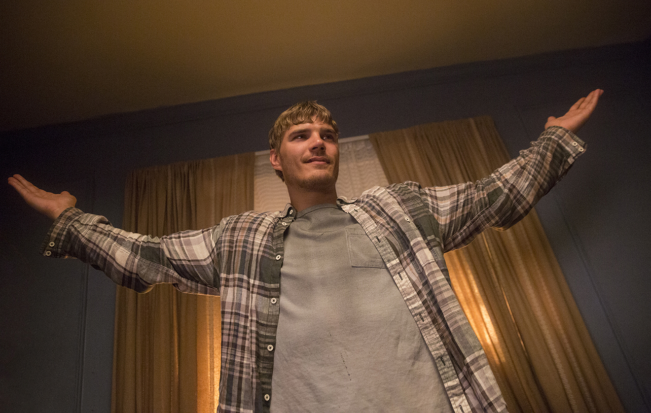 'The Leftovers' Chris Zylka Talks Tom Garvey's Surprising Turn | Inverse