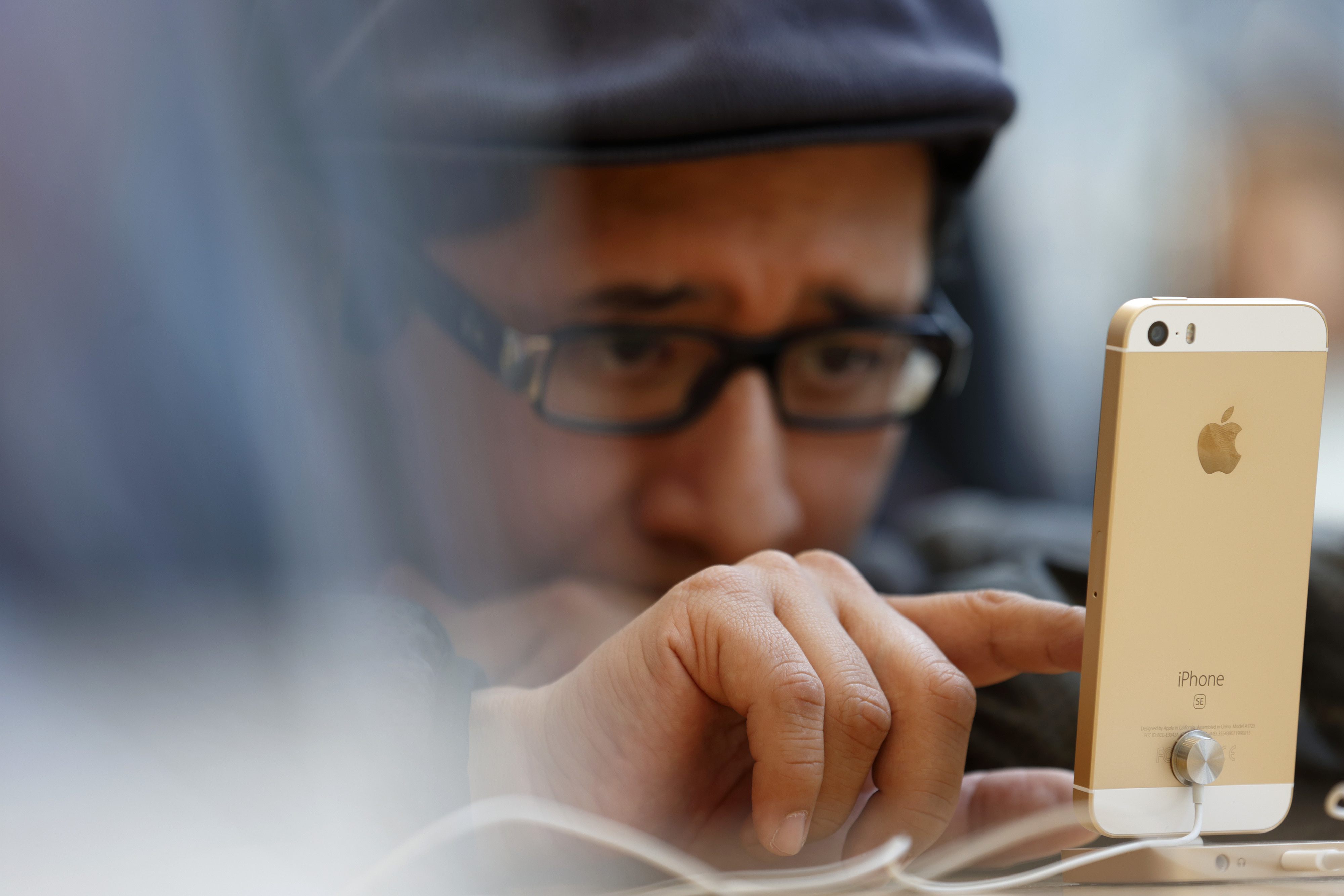 How a Fake iOS 10 HomeKit Rumor Spread Around the Web | Inverse