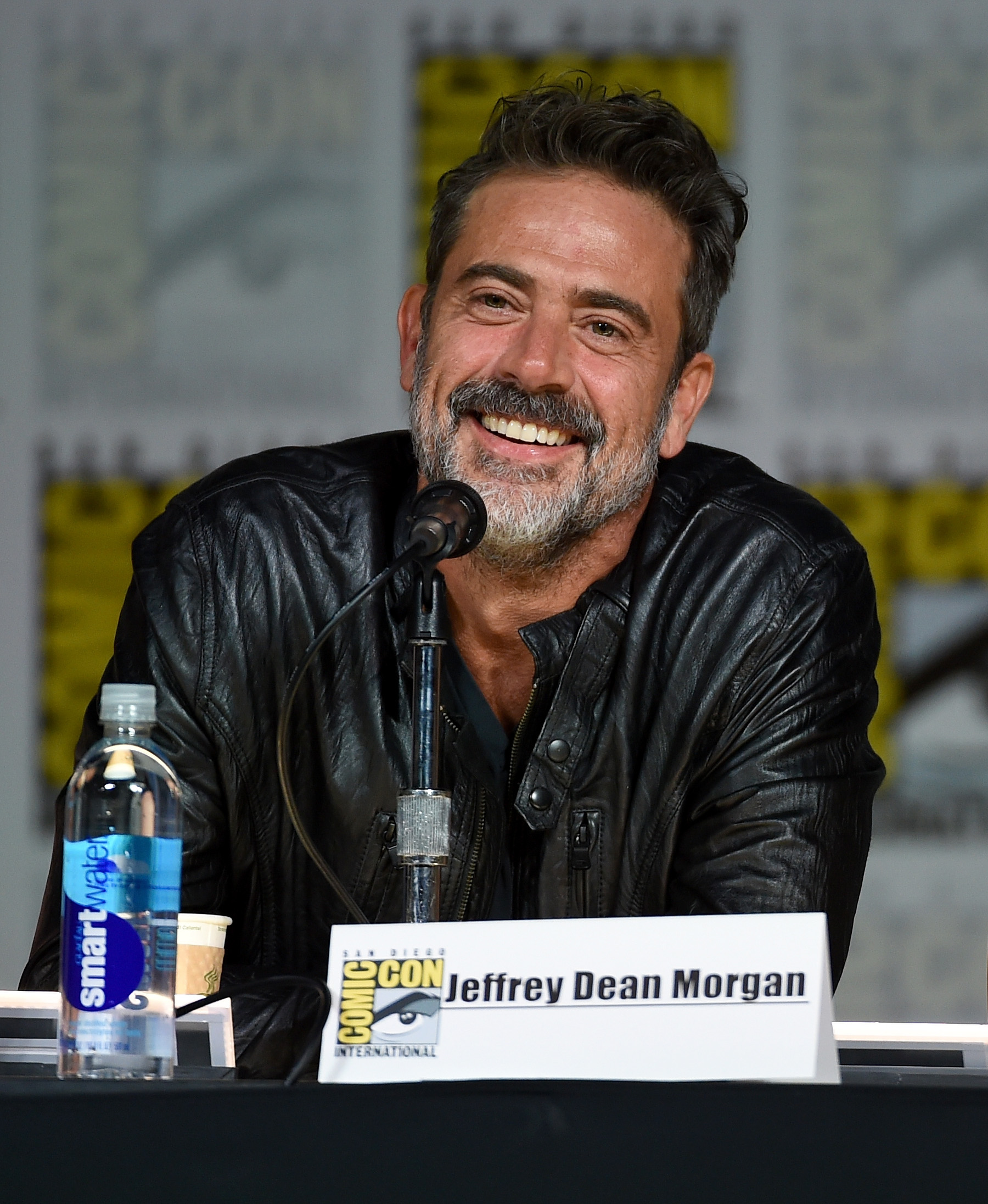'The Walking Dead' Has Cast Negan and It's Jeffrey Dean Morgan | Inverse
