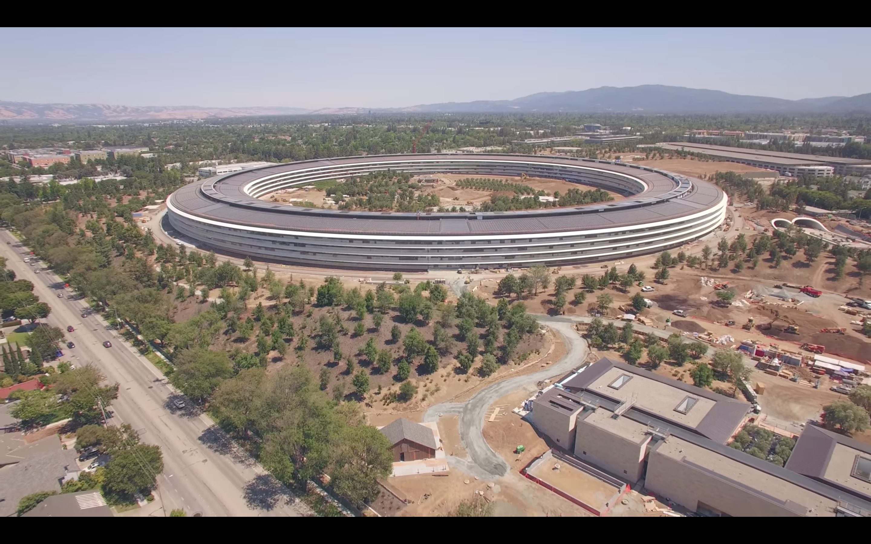 Apple Spaceship Campus Filmed by 4K Drone, and It Looks Amazing | Inverse
