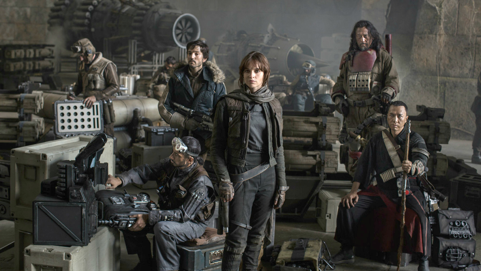 What to Wear to the 'Rogue One: A Star Wars Story' Premiere | Inverse