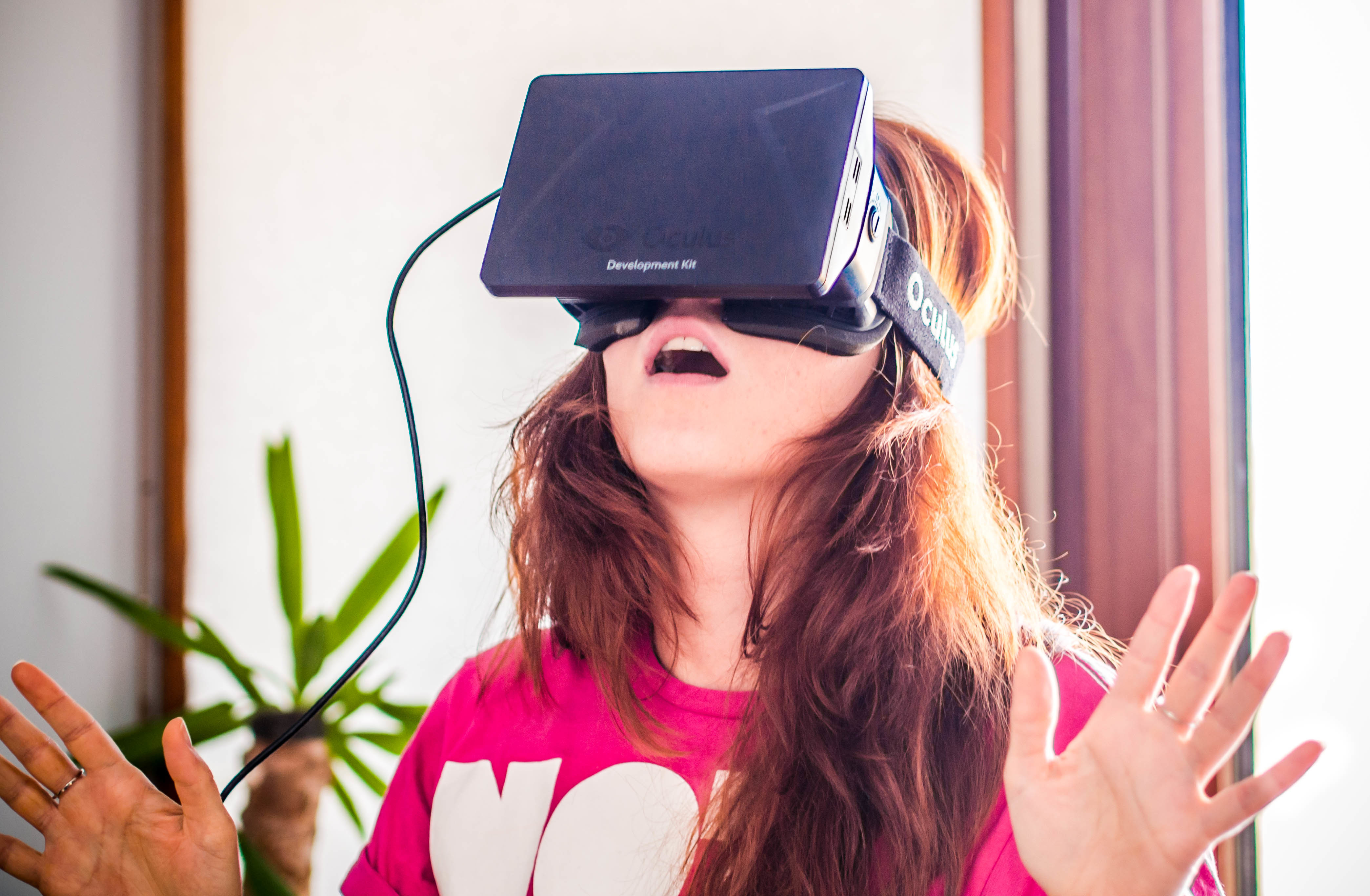Why Your Brain Thinks Virtual Reality Is Nauseating | Inverse