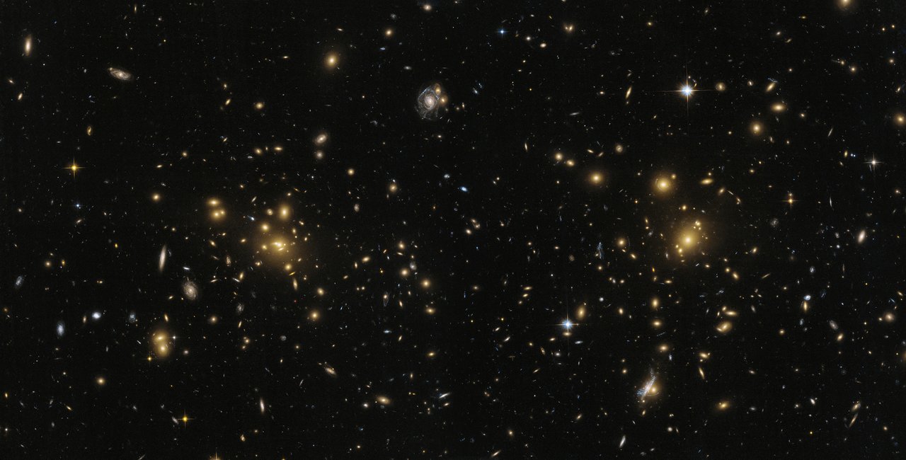 This Giant Cluster of Galaxies Is Actually Made Up Of Multiple Sub ...