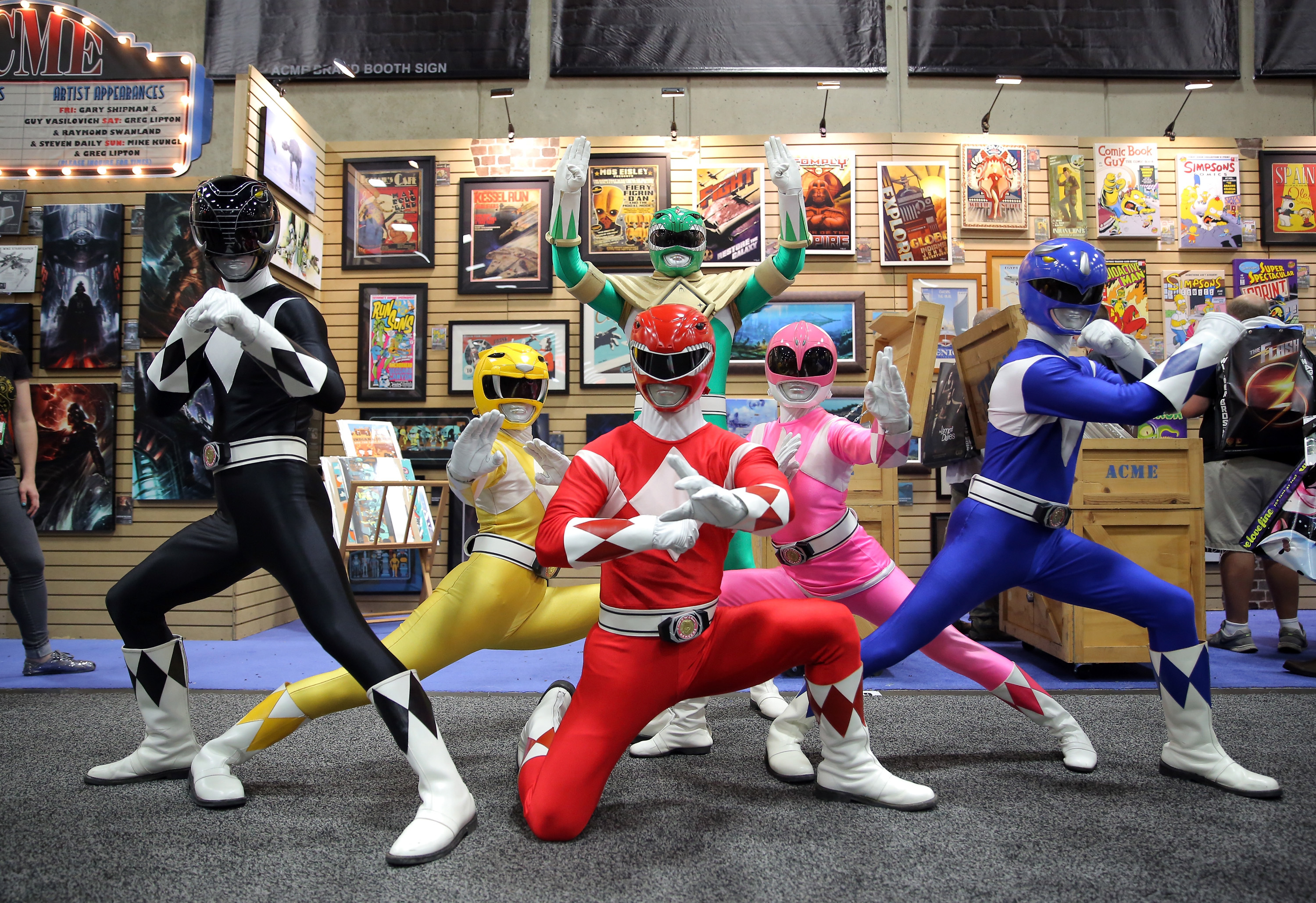 Your Favorite '90s Power Rangers Are Reuniting For a New Movie Called ...