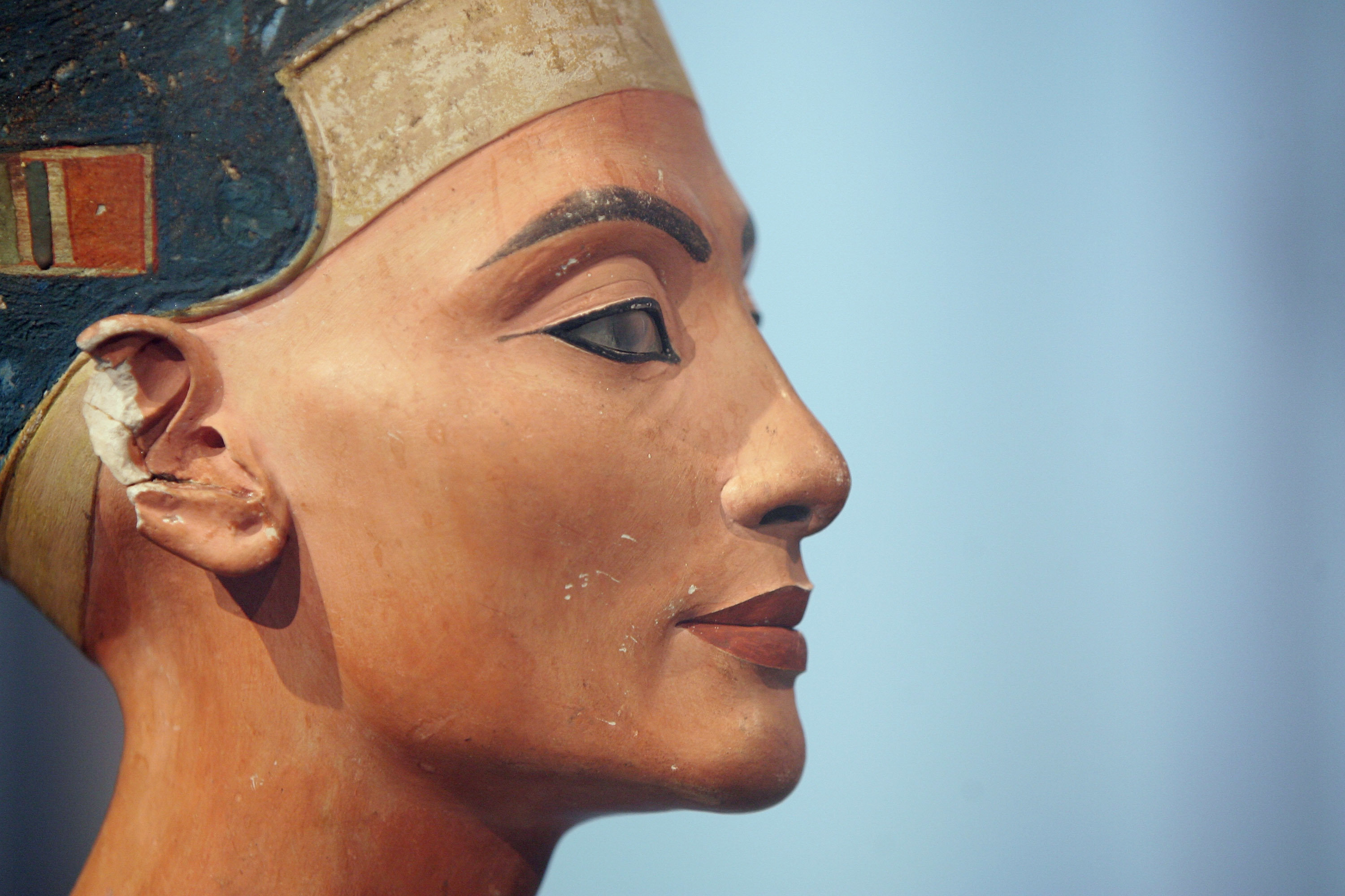 New Inspection of King Tut's Tomb Reveals Secret Chambers | Inverse